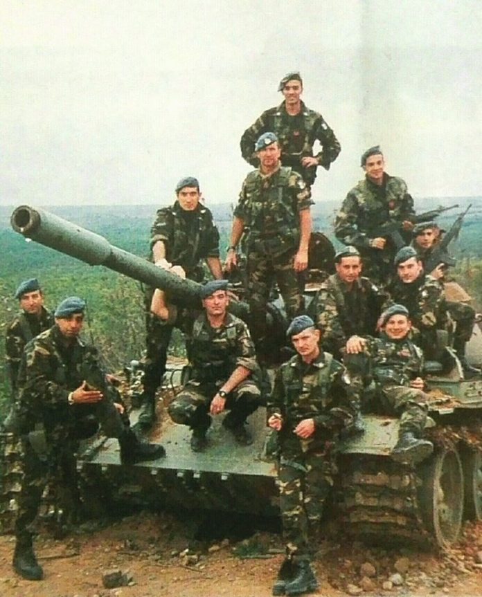 Beretta AR 70/90 e Varianti - Militarypedia